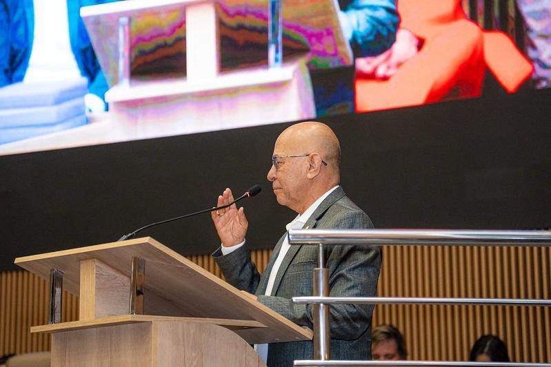 Como professor Alcides reagiu à troca de Vilmar Mariano por Leandro ...